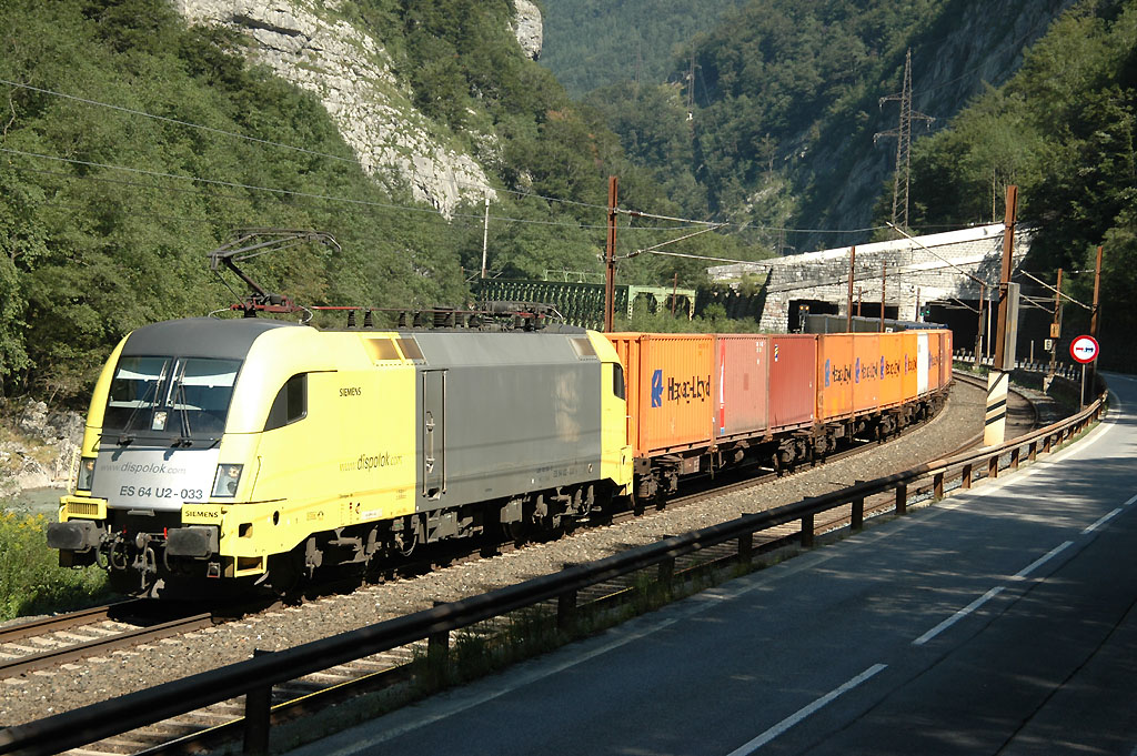 Bahn- und Intermodale Systeme & Lösungen | LOGrail & Kombi